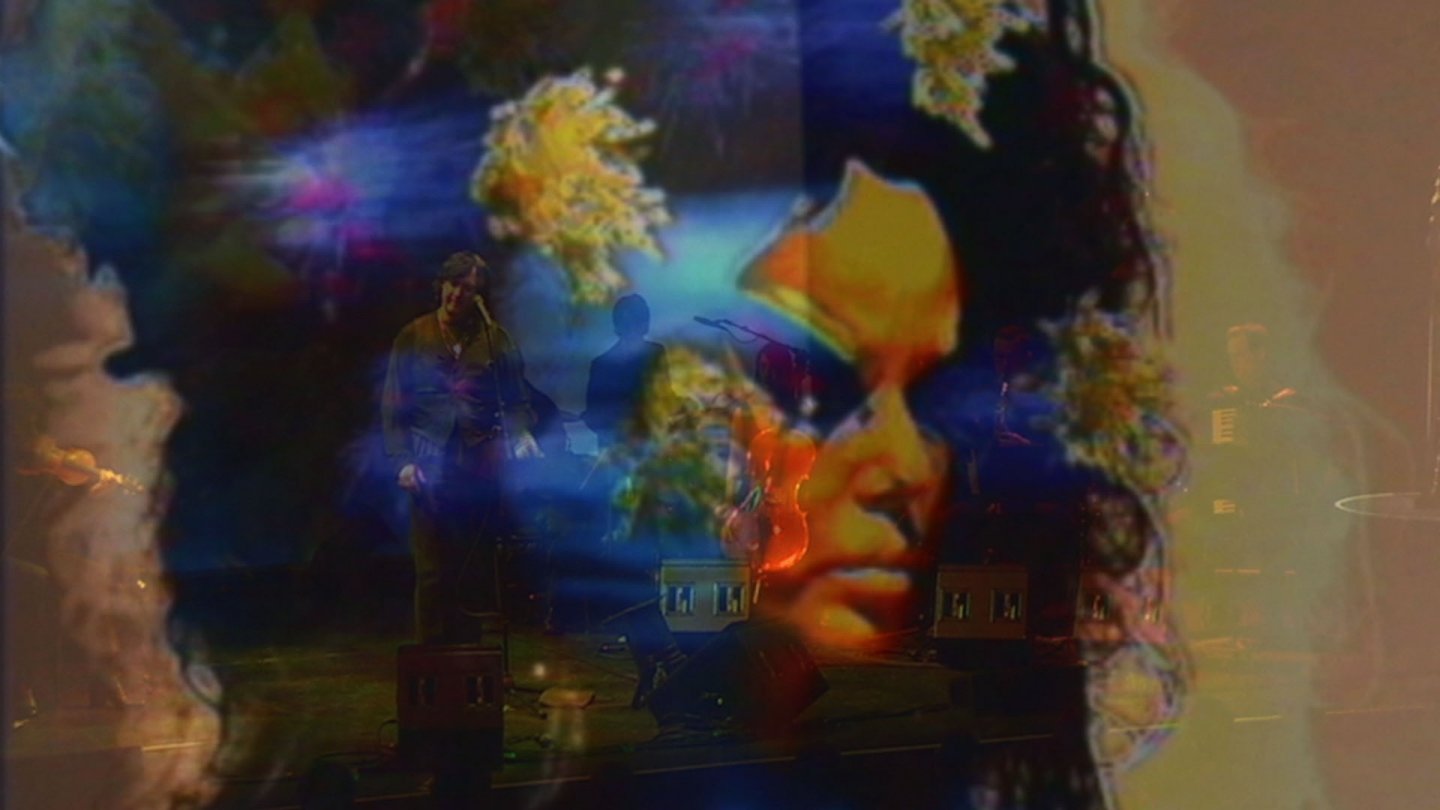 Dancing Capsules / Los Angeles | | Flash Art