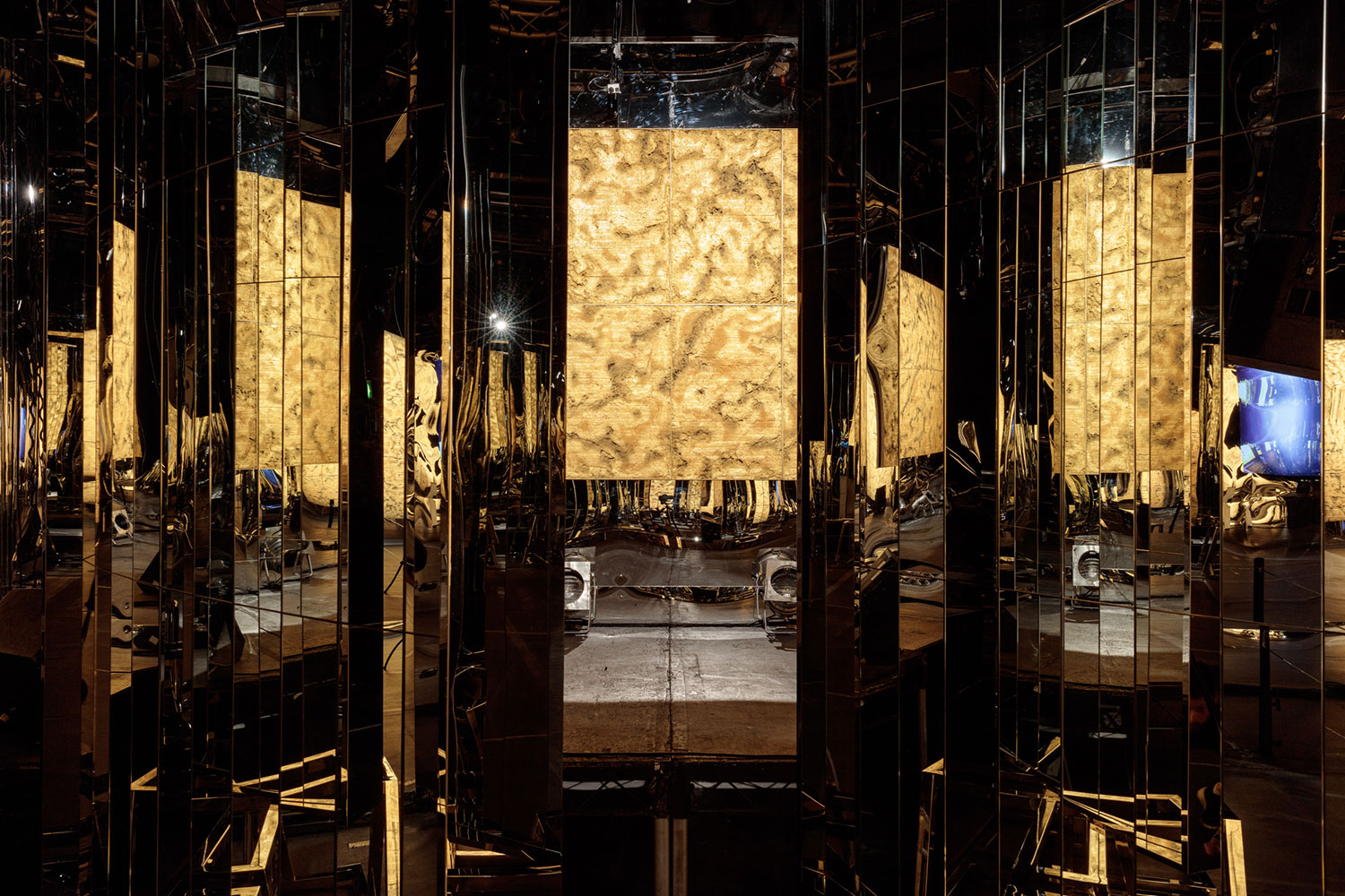 Zhang Ding | | Flash Art