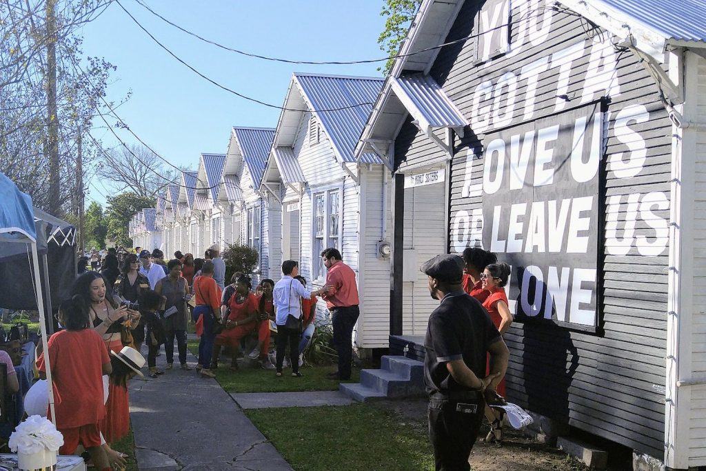 Bottom-up Social Structure's Reshaping: the case of "Project Row Houses ...