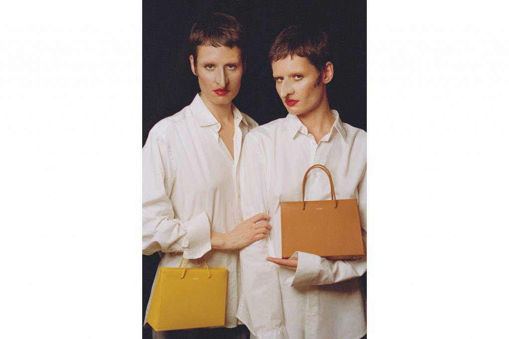 Medea: from myth to community. The "dynamiters" Giulia and Camilla ...