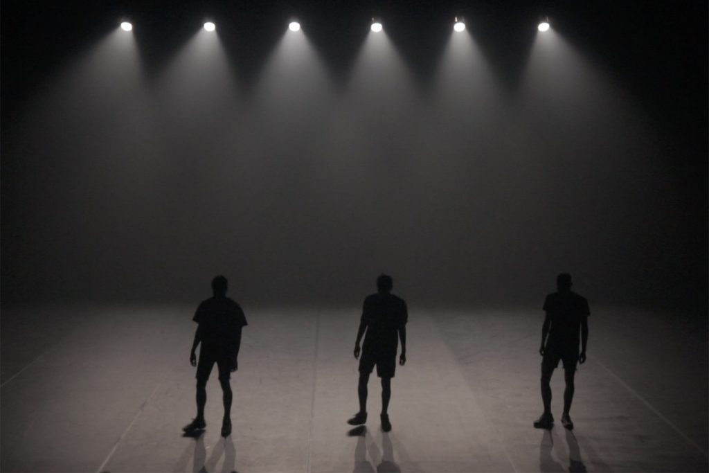 Fluid Gesture. Transformations and Transmissions in the Bodies of ...