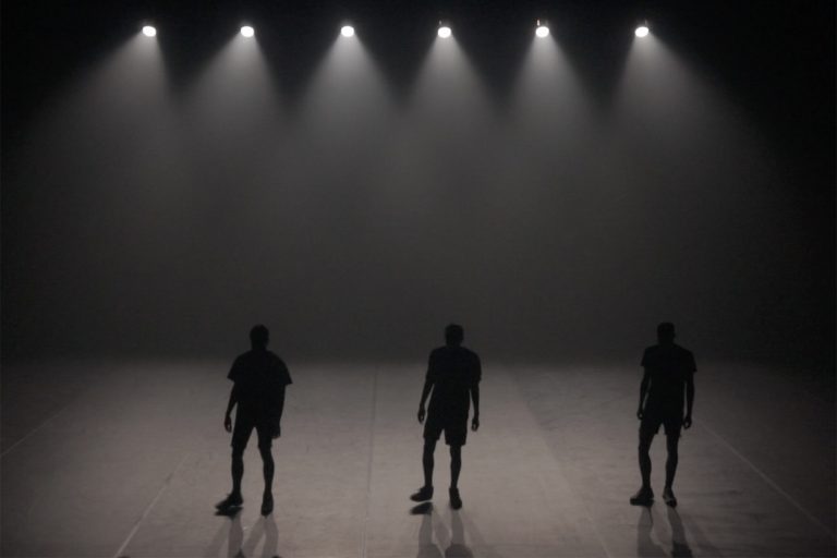 Fluid Gesture. Transformations and Transmissions in the Bodies of ...