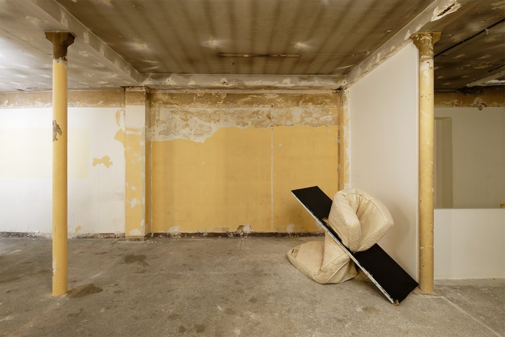 Collecting Time Through Space. A Conversation with Ser Serpas | | Flash Art