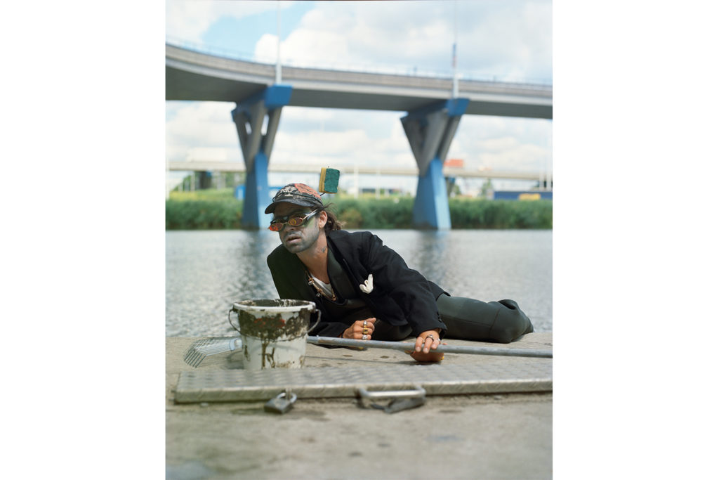 In the Mood for Muck. A Conversation with Geo Wyex | | Flash Art