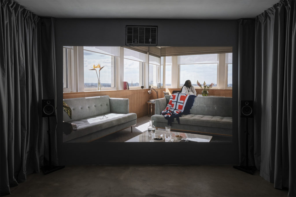 Deborah Joyce Holman "Moment 2" Cordova Gallery / Barcelona | | Flash Art