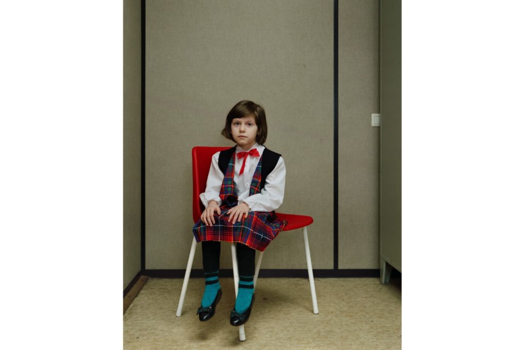 Rineke Dijkstra: Face-à-Face: Portraiture, Faciality, and Mirroring ...